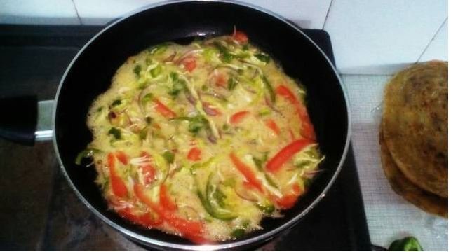 Chapati: How to Cook Chapati & Chapati Mayai (Rolex) - Kenyans.co.ke