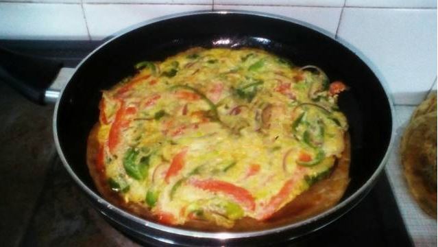 Chapati: How to Cook Chapati & Chapati Mayai (Rolex) - Kenyans.co.ke