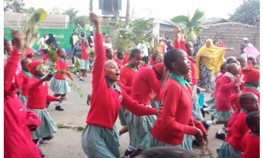 Juja Road Blocked as Protesting Children Left to Roam [PHOTOS ...