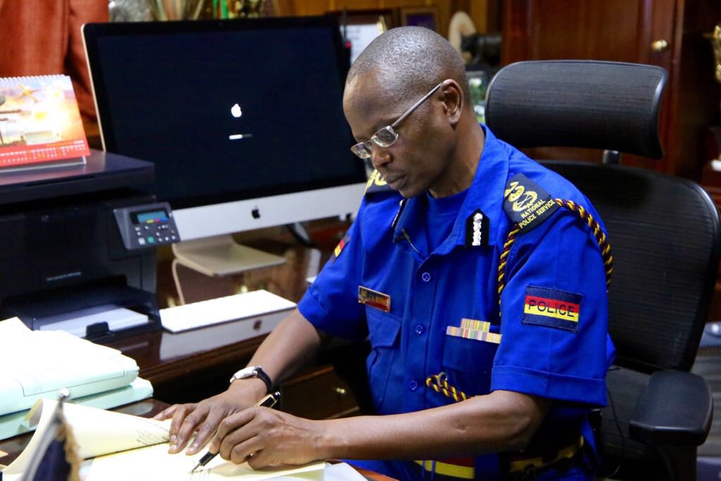 IG Joseph Boinnet Steps Out in New Police Uniform [PHOTOS] - Kenyans.co.ke