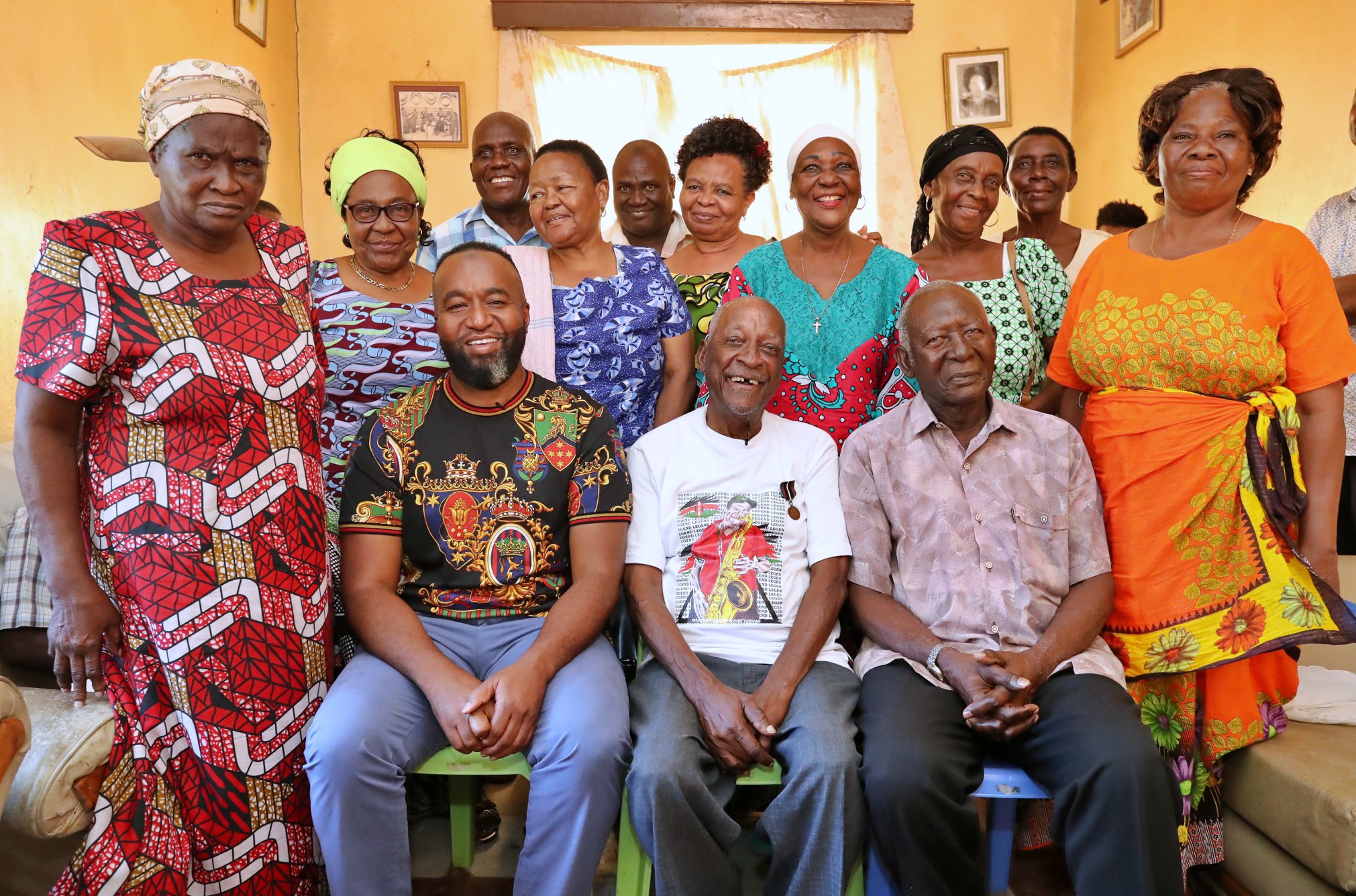 Joho Parties With Legendary Musician [PHOTOS] - Kenyans.co.ke