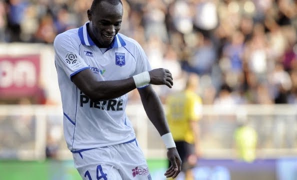 Dennis Oliech Looks to Complete Move to Gor Mahia - Kenyans.co.ke