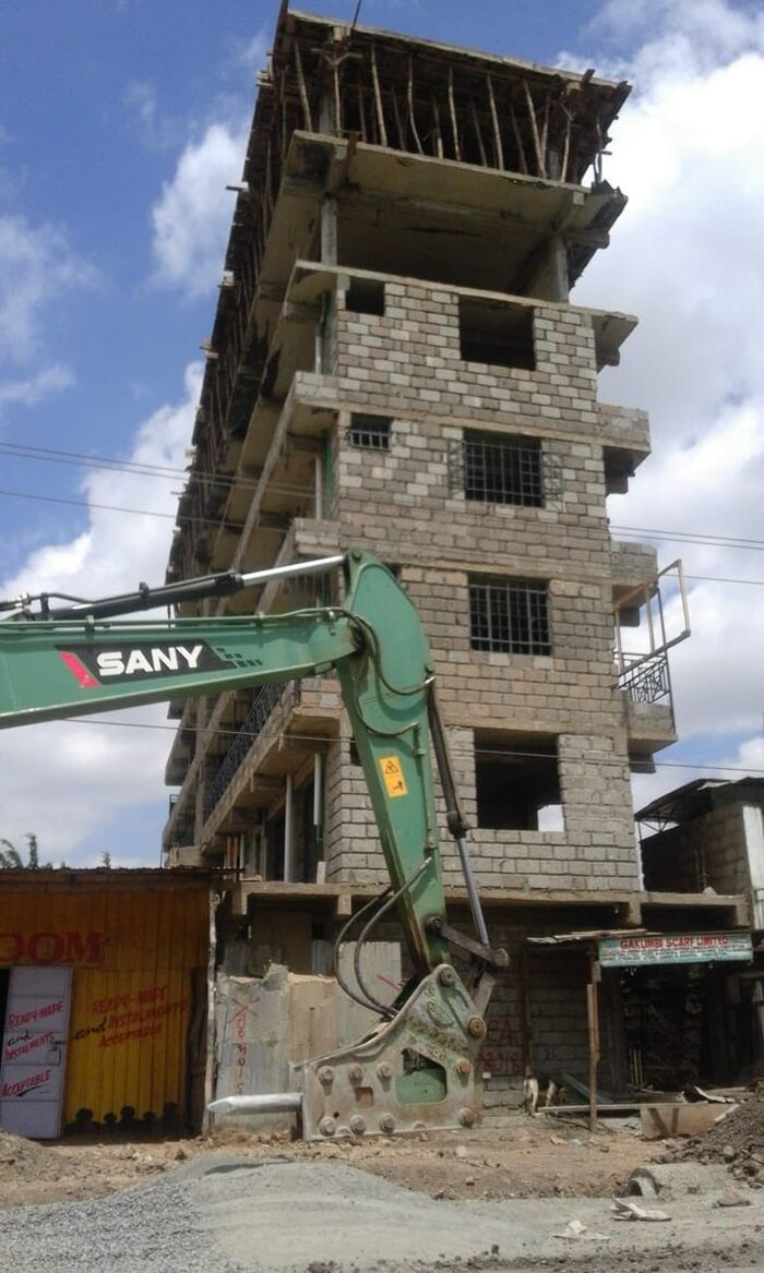 Condemned Kayole Building Demolished - Kenyans.co.ke