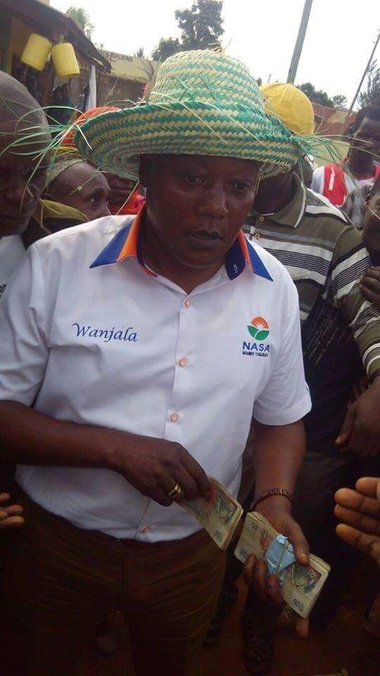 Former Budalangi MP Raphael Wanjala Caught on Camera Allegedly Handing ...