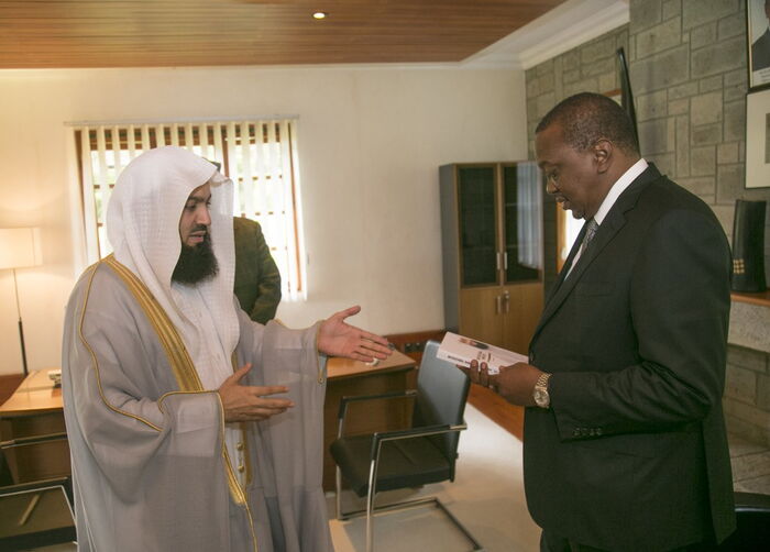President Uhuru Meets Muslim Cleric Mufti Ismail Menk of Zimbabwe ...
