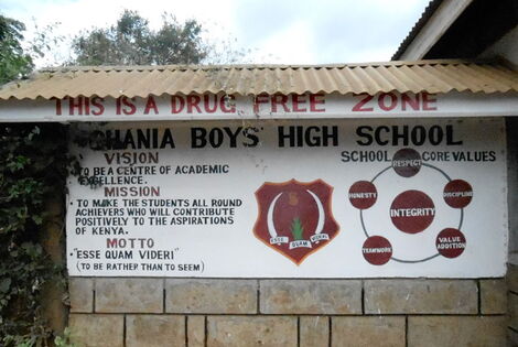 Chania Boys Headteacher Collapses & Dies - Kenyans.co.ke