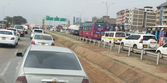 Heavy Traffic as Thika Road Closed, Kenyans Flock Kasarani for Harambee ...